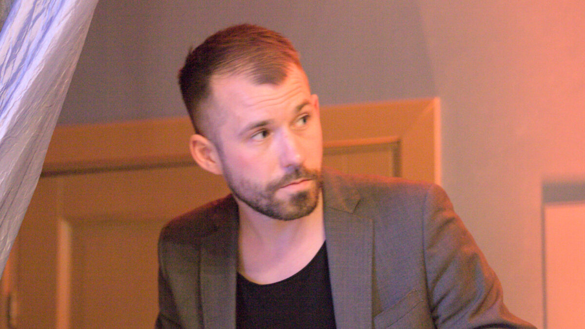 Dags att hitta ryggraden och sluta finansiera Expo, Uffe? » Samnytt